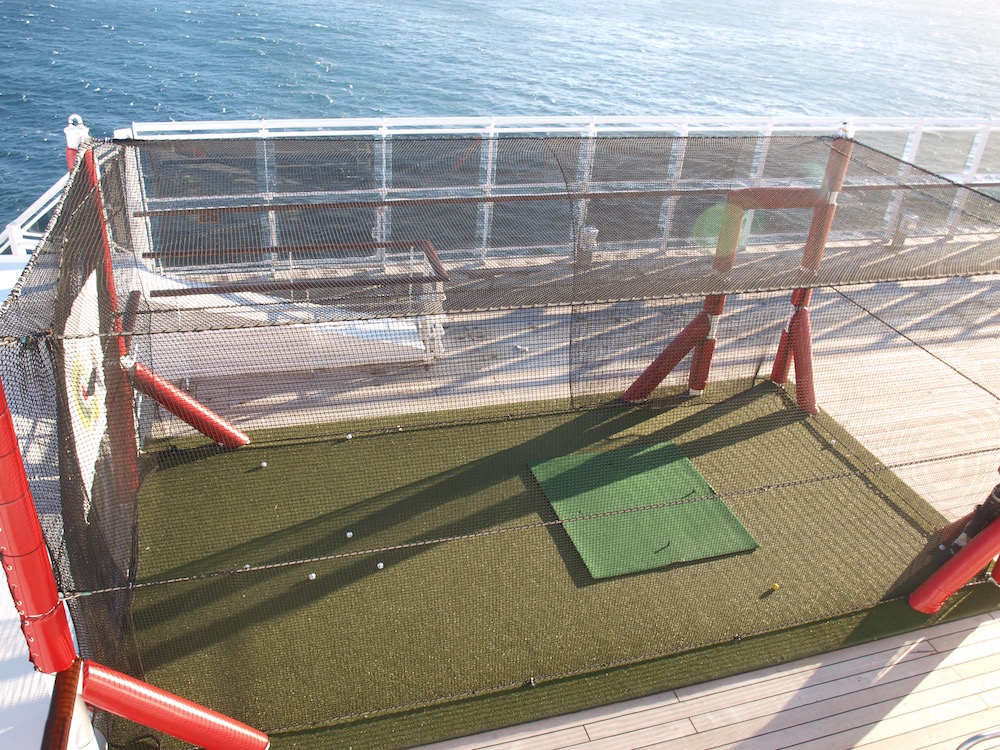 QM2 Photos ‣ Chris Frame's Cunard Page: Cunard Line History, Facts, News