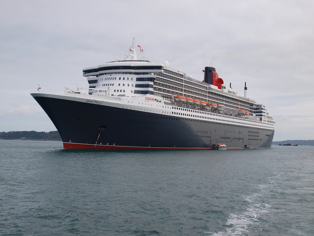 QM2 Photos - Chris Frame's Cunard Page: Cunard Line History, Facts, News