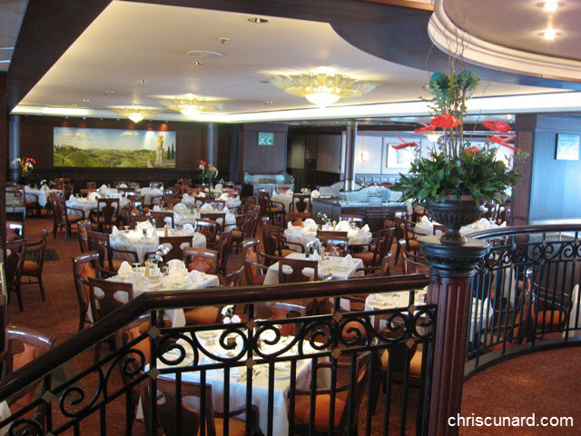 QE2 Photographs - Chris Frame's Cunard Page: Cunard Line History, Facts ...